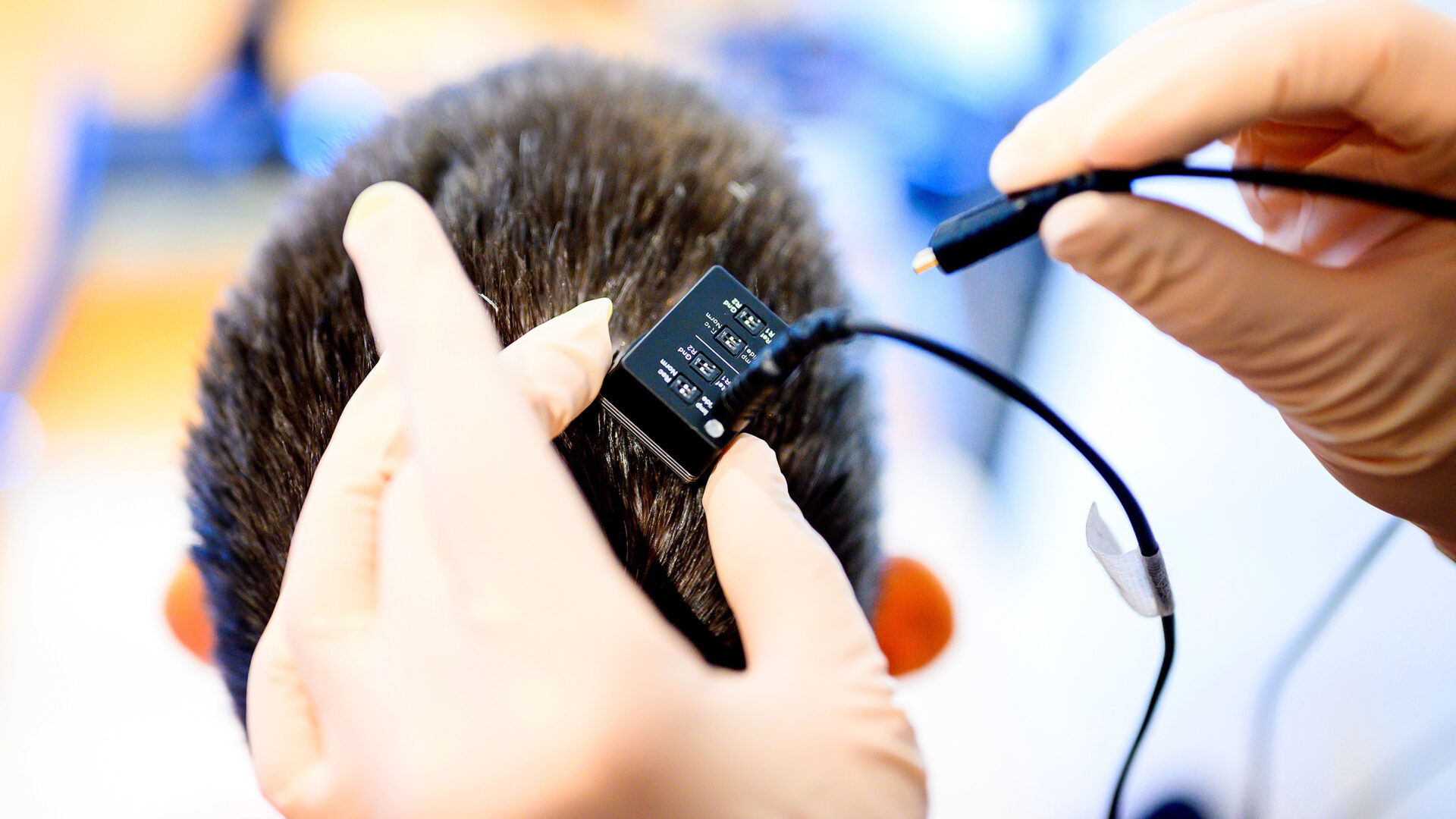 KI verwandelt Gedanken in Sprache nach Schlaganfall